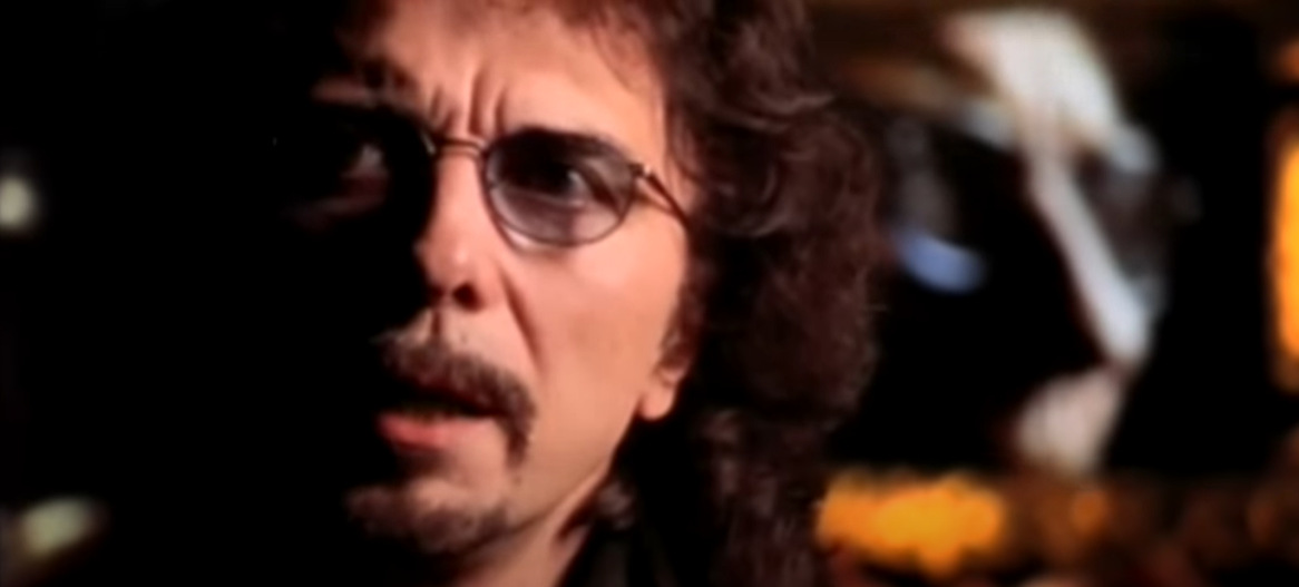 Tony Iommi Fingers: What Happened? - MetalMusicGuide
