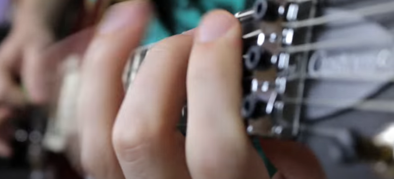 How to Write Thrash Guitar Riffs? - MetalMusicGuide